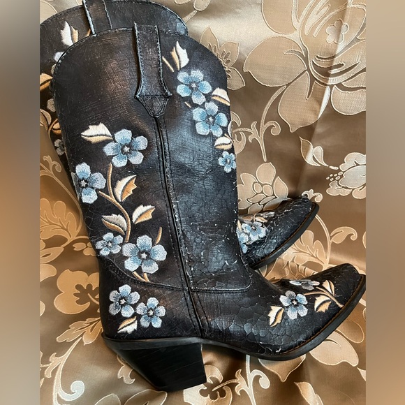 Durango | Shoes | Vintage Embroidered Blue Flower Durango Boots | Poshmark